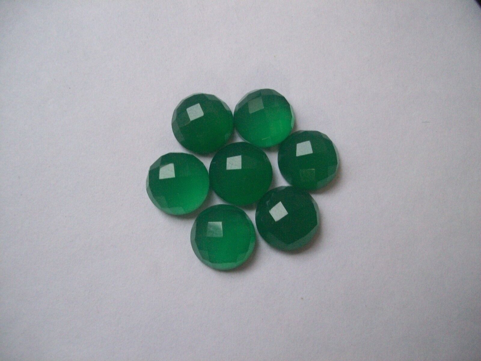 GREEN ONYX 8MM ROUND CHECKER ONE SIDE BOTTOM FLAT CABOCHON .8MM 7PCS ...