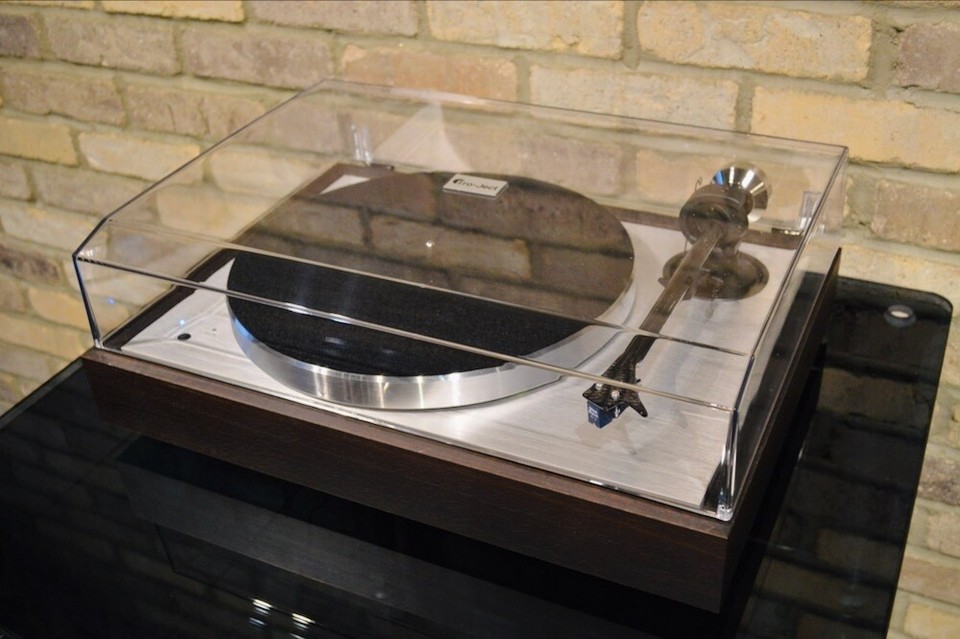 Pro-Ject Classic SB Turntable - Eucalyptus Superpack w/ Sumiko Blue ...