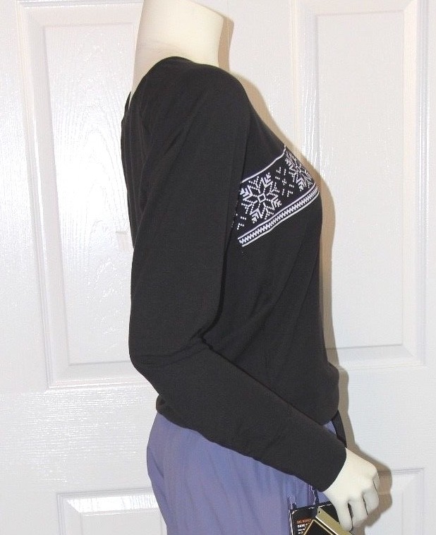 Hot Chillys MTF Cabin Fever Snowflakes Print Base Layer Top Women's ...