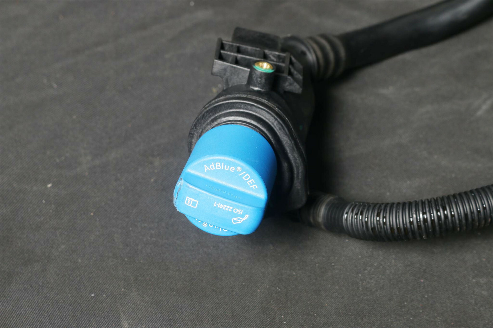 16km VW Passat B8 2.0TDI Filling Pipe Nozzle 3Q0131965D AdBlue Reducing ...