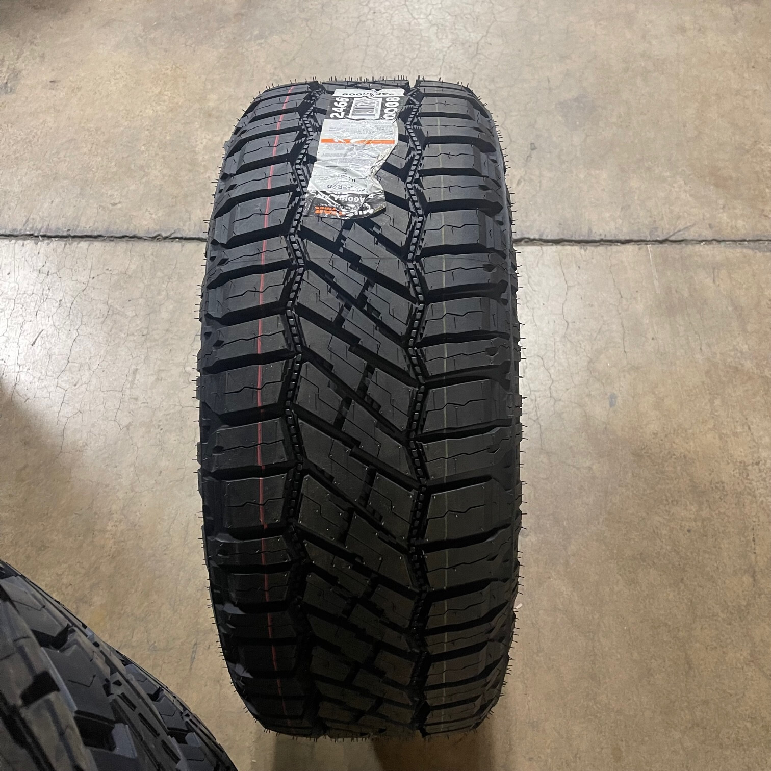 5) 20x9 D576 Fuel Assault Black Wheels Rims 32" AT Tires 5x5 Jeep ...