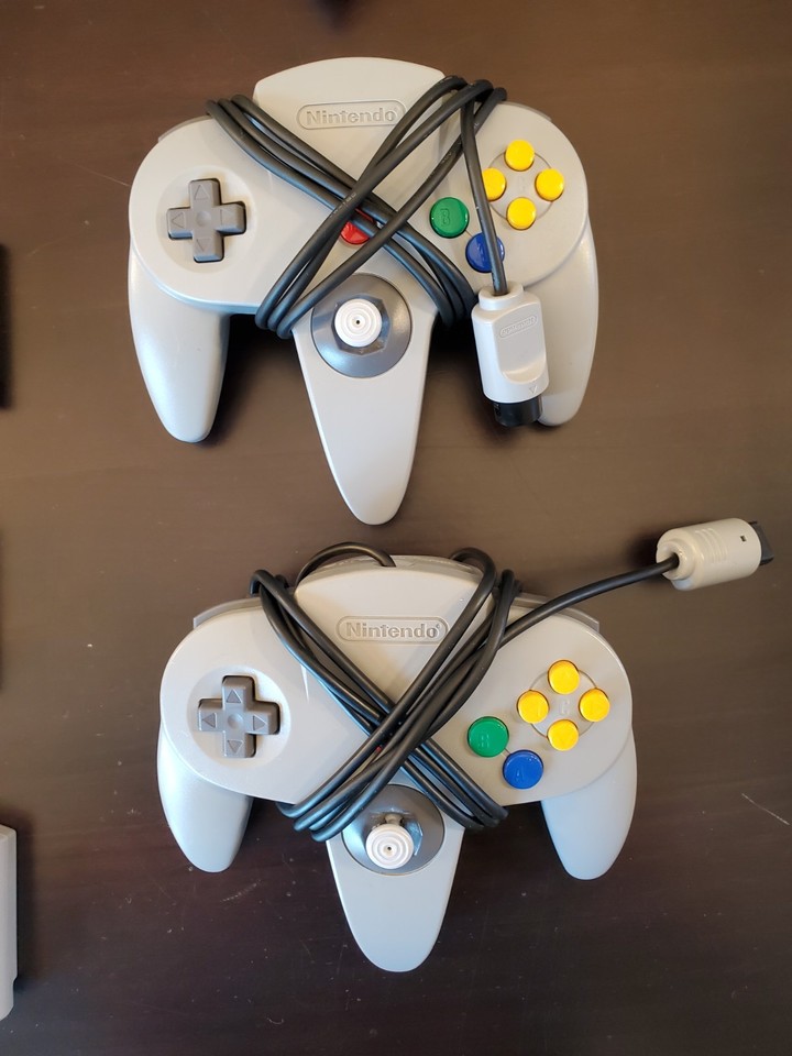 Nintendo 64 Bundle: N64 Console w/ cords, 17 Games, 4 Controllers ...