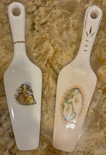 VINTAGE LOT OF 2 DIFFERENT 9" CAKE/PIE SERVERS 1 CERAMIC 1 PORCELAIN | eBay
