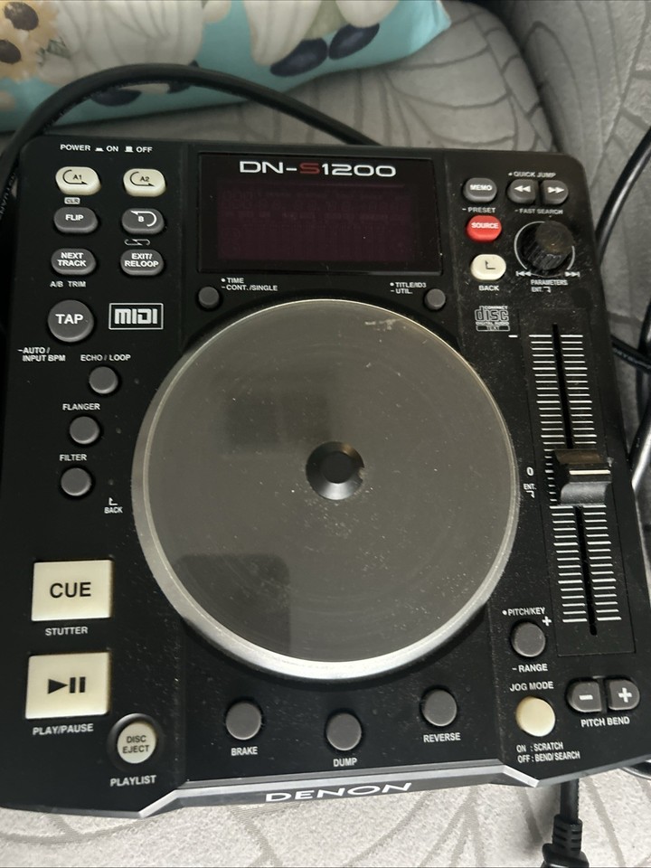 Denon DJ DN-S1200 Portable CD/MP3 USB Player MIDI Controller / READ ...