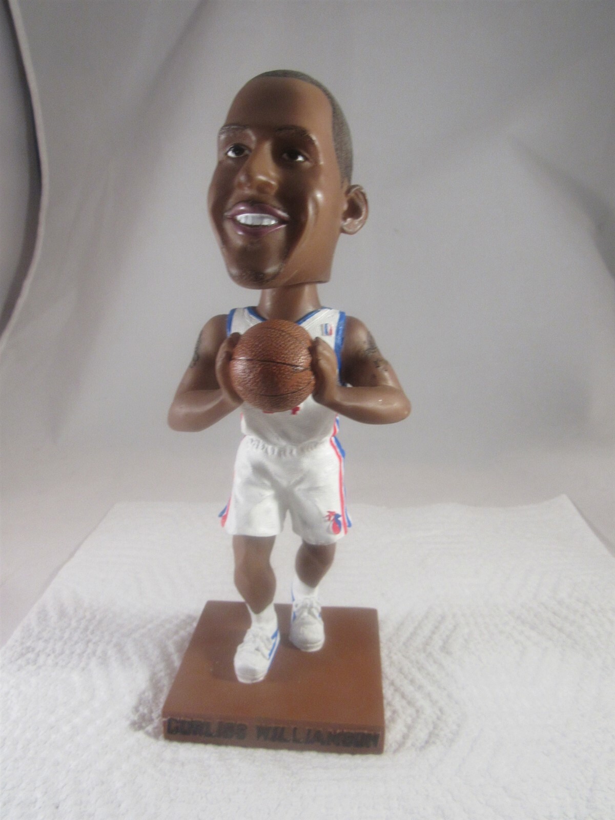 BOBBLEHEAD CORLISS WILLIAMSON DETROIT PISTONS 8 1/4" | eBay