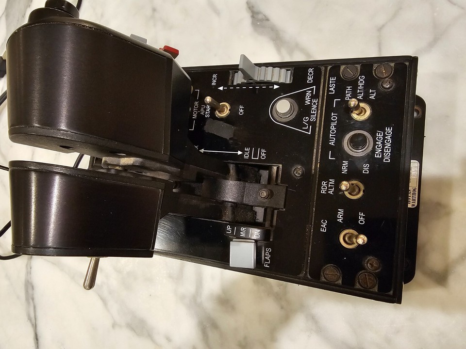 Thrustmaster 2960739 VG Hotas Warthog Dual Throttles and Control Panel ...