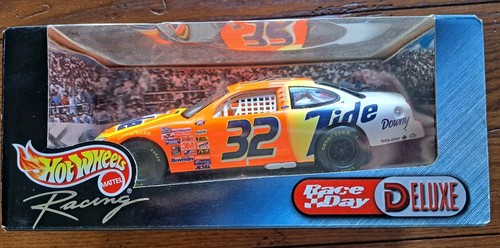 NASCAR 1:24 Hot Wheels Racing Race Day Deluxe Tide #32 Die Cast Car ...