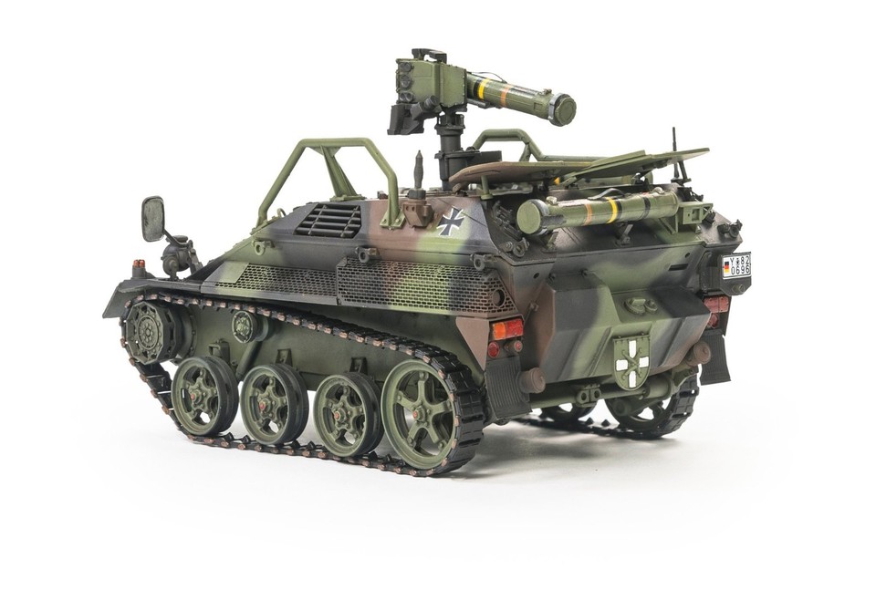 AFV Club AF35352 1/35 Waffentrager Wiesel 1 MELLS Tank Hunter – USA ...