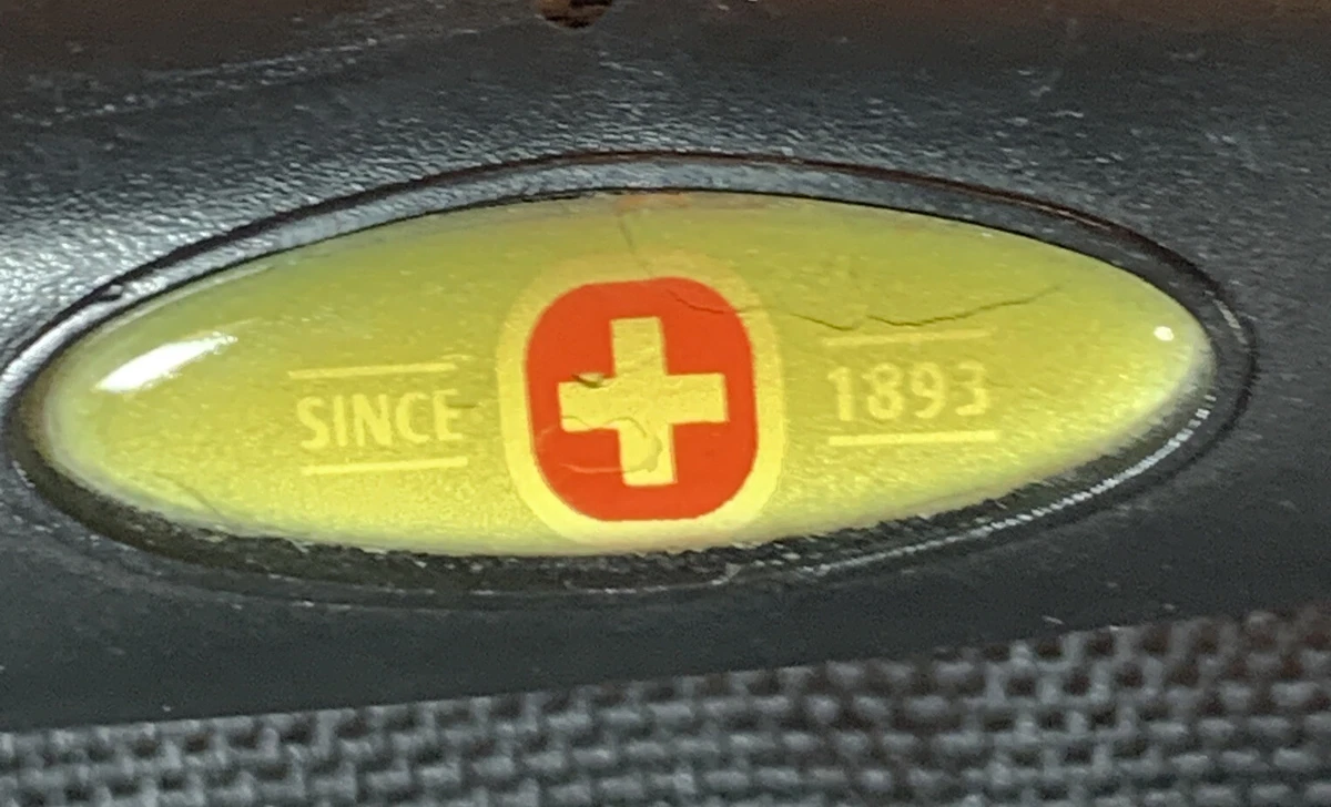 Swiss Gear Logo Look Alike