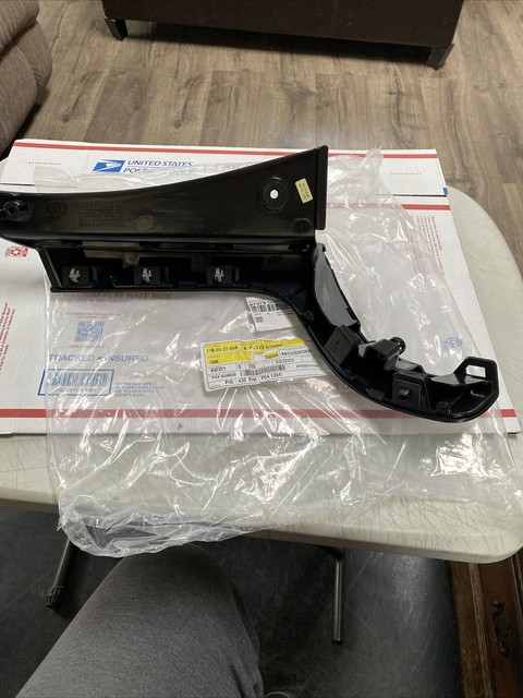 OEM 17-2019 Kia Niro Hybrid Right Hand Garnish Assembly D Pillar 87370 ...