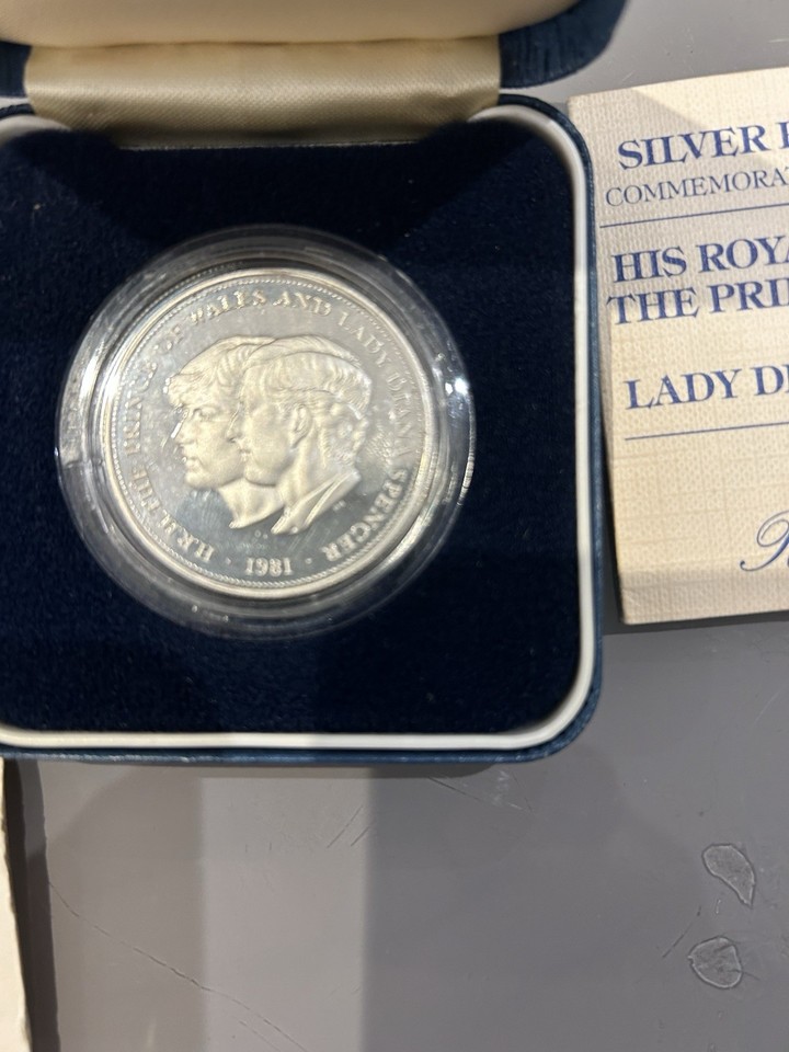 1981 UK Silver Proof Crown Coin Royal Wedding Prince Of Wales Lady ...