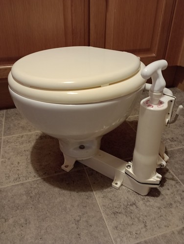 Raske Van der Meyde RM69 manual Sea toilet fitted with brand new ...