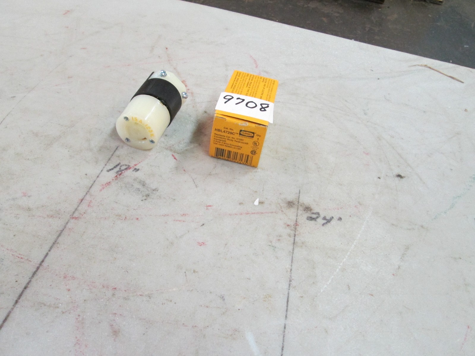 Hubbell Twist-Lock Connector Body #HBL4729C 2 Pole 3 Wire Grding 15A ...