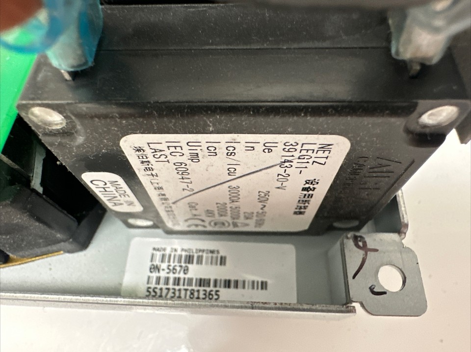 SRT5KRMXLT Power Backplate L6-20R (2) L6-30R (2) Tested | eBay