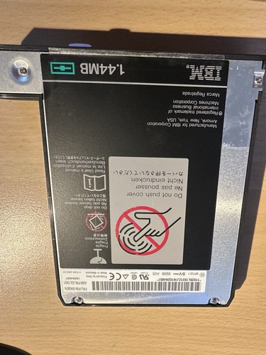 1.44 MB Floppy disk Drive and enclosure IBM THINKPAD 600 E and many ...