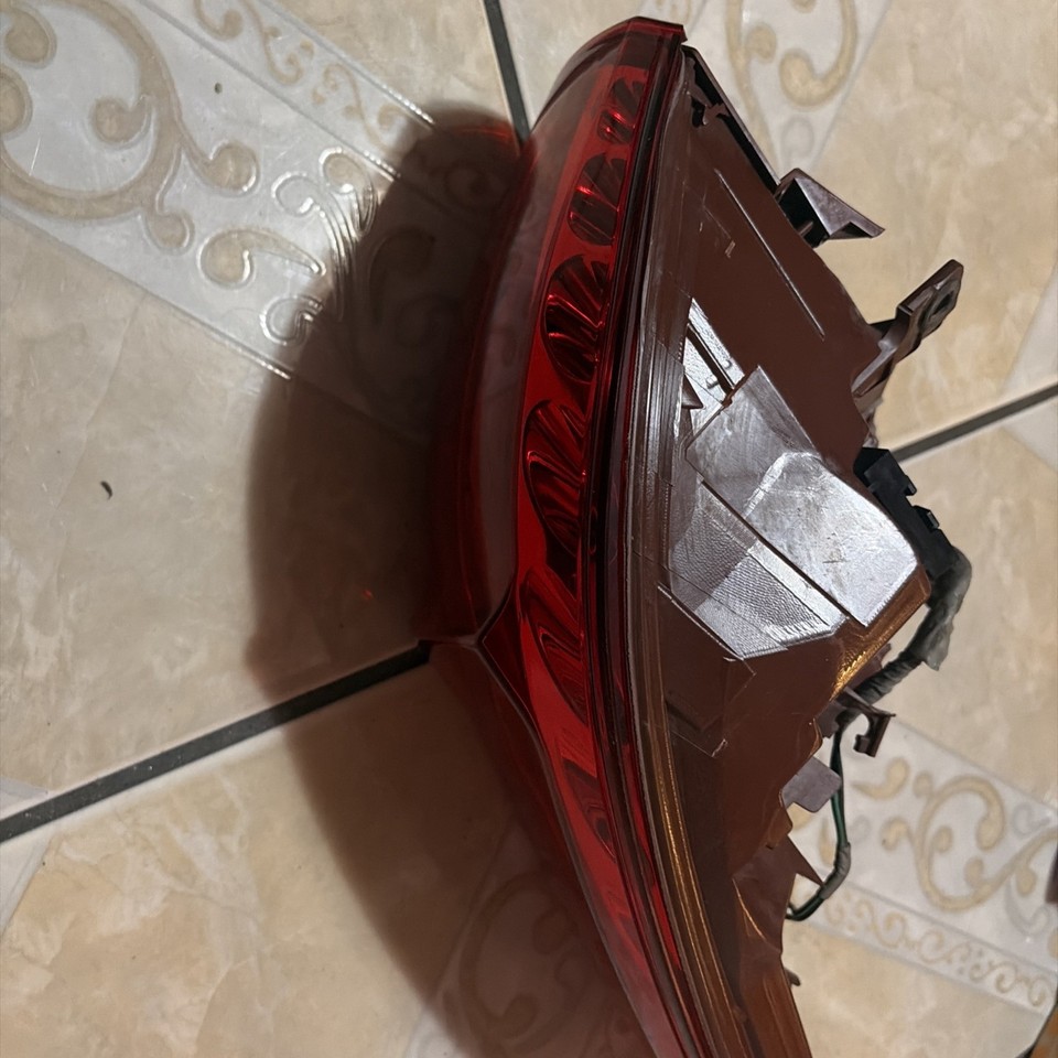 2009-2017 Infiniti FX35 FX37 FX50 QX70 OEM LED LH Outer Tail Light | eBay