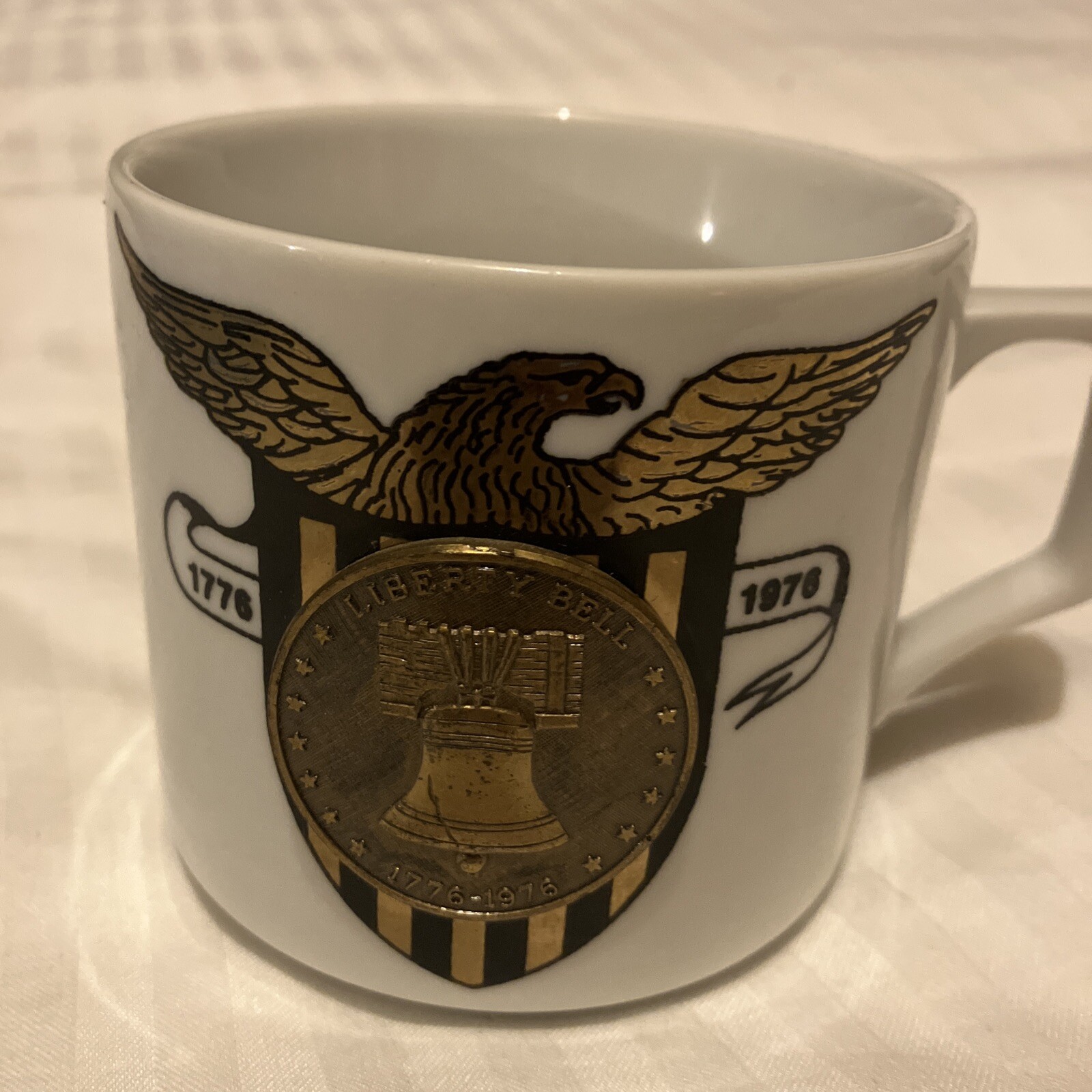 Bicentennial Coffee Mug Raised Declaration Of Independence Coin on ...