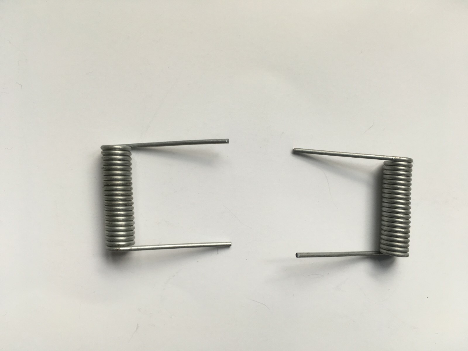 Letterbox Springs 25mm (1") - pack of 2 - for rods of up to 4.5mm | eBay UK