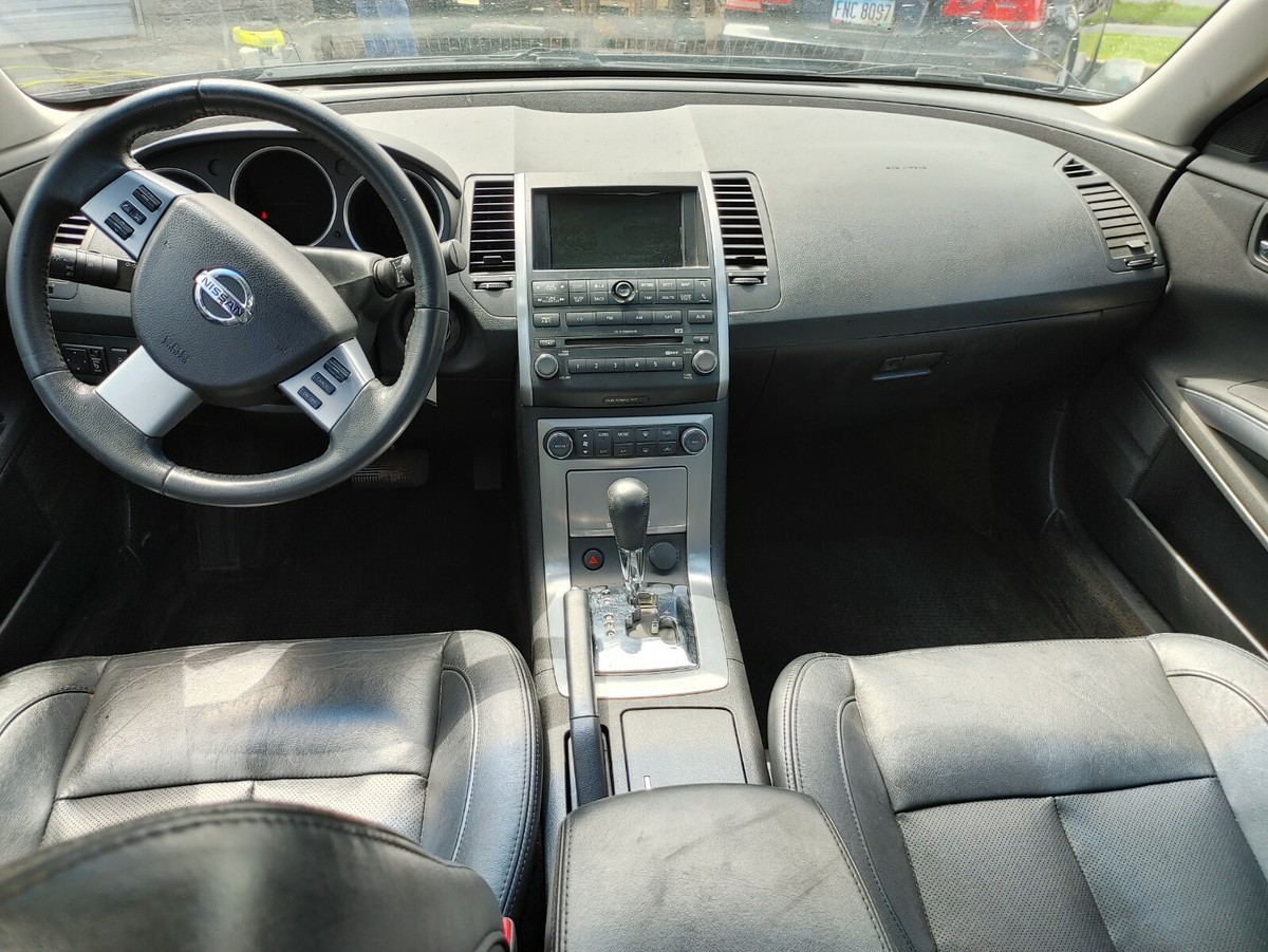Nissan Maxima 2004 Black Interior