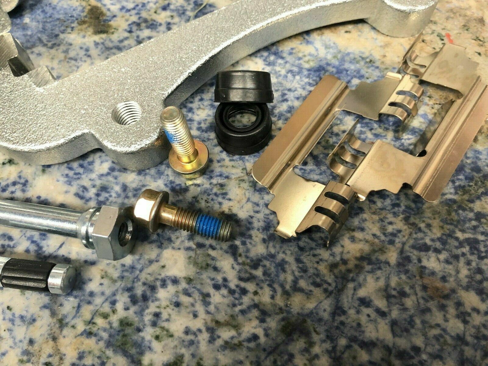 BIG 322mm BRAKE UP GRADE CALIPER SUPPORT KIT FORD FALCON BA TO FG TURBO ...