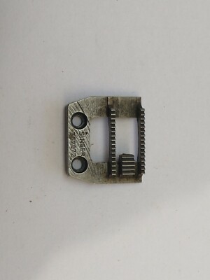 Singer 237 Sewing Machine Feed Dog Part 352072 | eBay