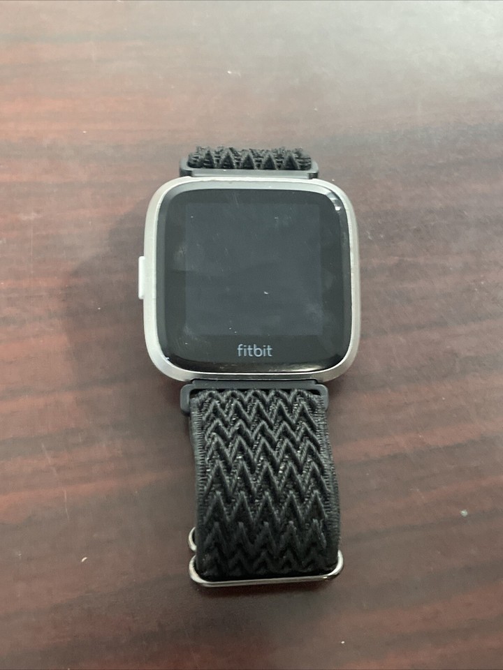 Fitbit Versa Lite FB415 Fitness Smartwatch-silver Case Adjustable Black ...