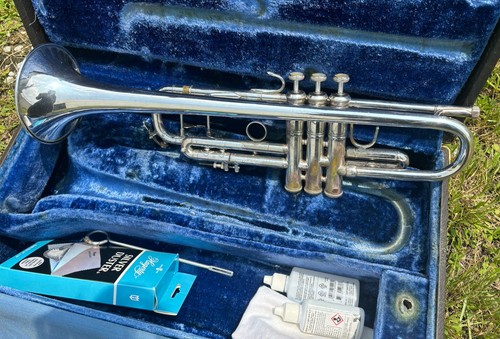 1980’s Silver BACH STRADIVARIUS 37 PROFESSIONAL TRUMPET Bach Case 7c ...
