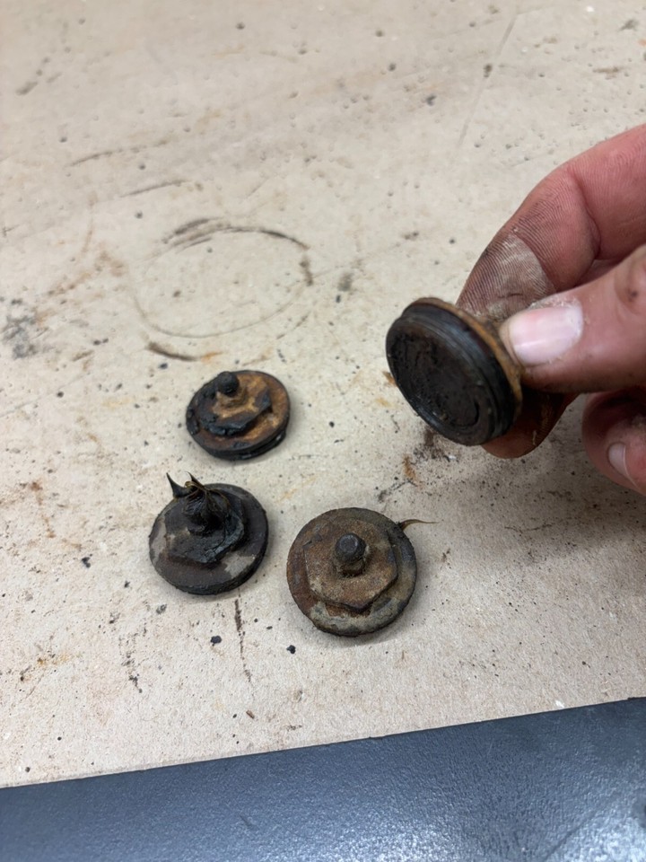 1978 1997 FORD F250 F350 2wd Front Axle KINGPIN GREASE CAPS 4 PIECES ...