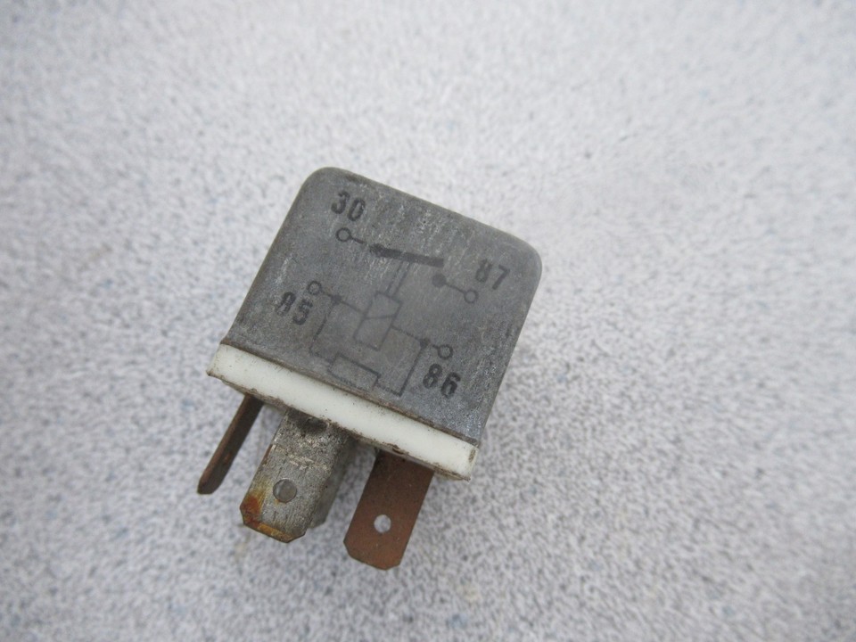 VW / Audi / Porsche Multi Purpose Relay 141 951 253 B HELLA 4RA 003 510 ...