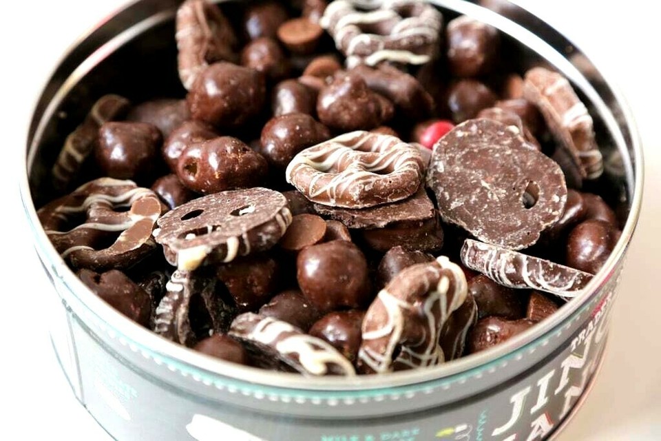 2 Packs Trader Joe's Jingle Jangle Fun Favorite Candy Cookies Mix 22.7 ...