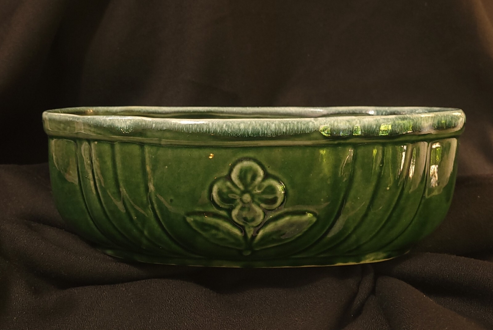 Cookson Pottery 861 green planter w/ flower. Made in USA. 10.5" x 6.5 ...