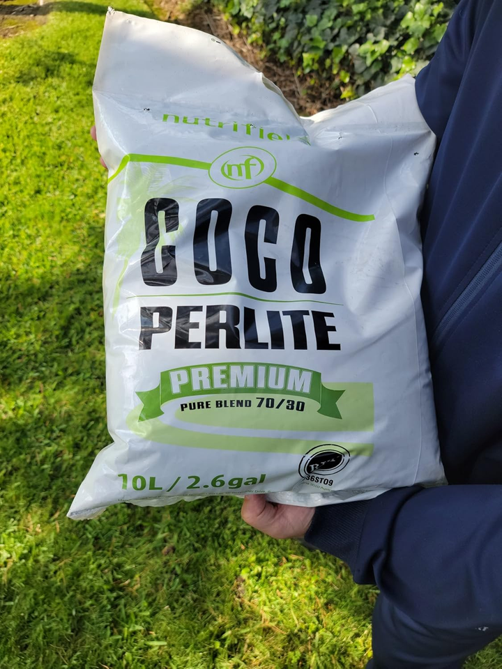 Coco Coir Perlite Mix - 70/30 Blend - Pre Buffered with Calcium ...