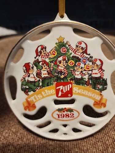 Vintage 1982 7UP Elves Round Porcelain Christmas Tree Ornament. New in ...