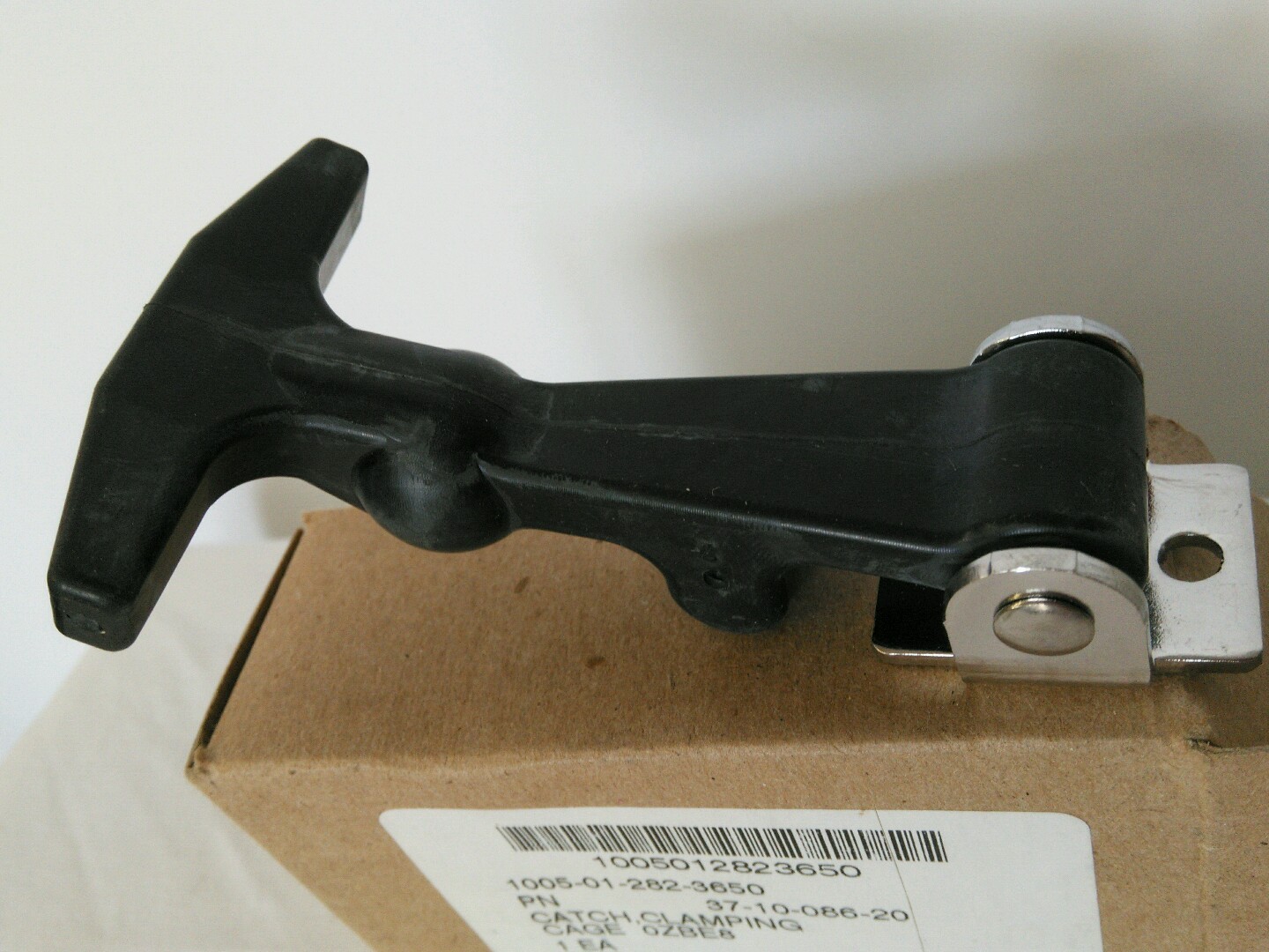 NSN 1005-01-282-3650 Catch, Clamping Hold Down P/N 37-10-086-20 | eBay