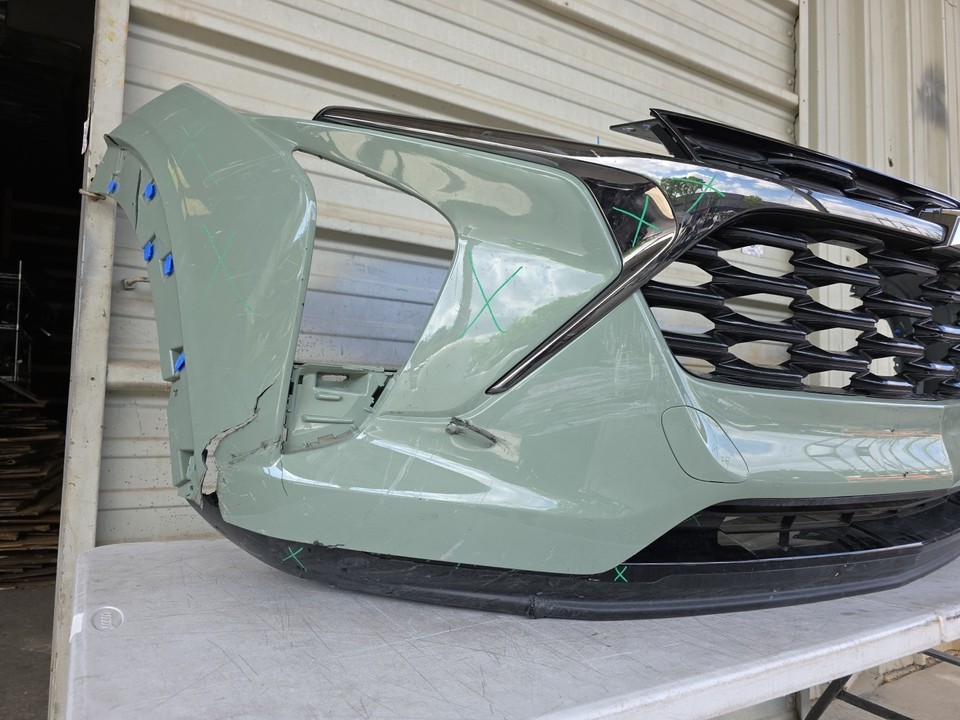 2024 2025 Chevrolet Trax RS Front Bumper w/ Grill Used Oem 42769277 | eBay