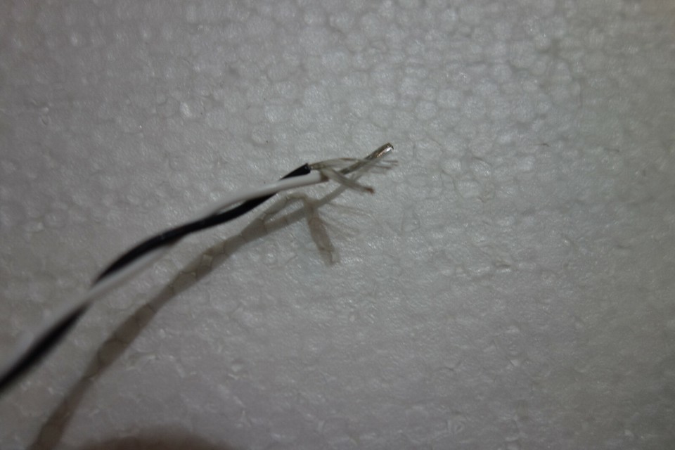 25 Feet 22 Awg Twisted Pair Black/White Stranded Silver Plated ...