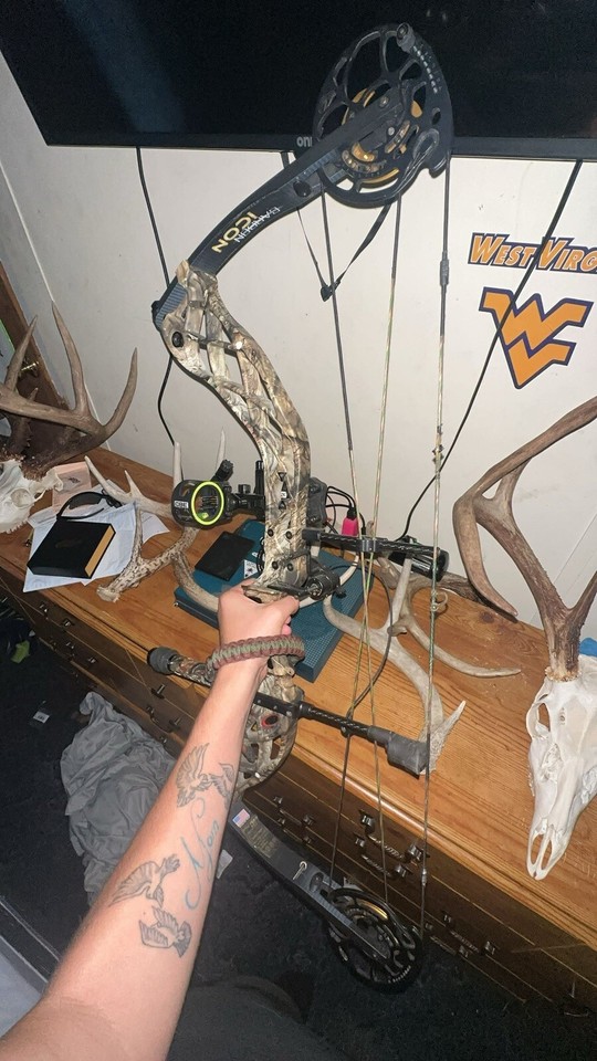 🔥Bowtech Carbon Icon Ready to Hunt Compound Bow RH 60# 30 Inch Draw | eBay
