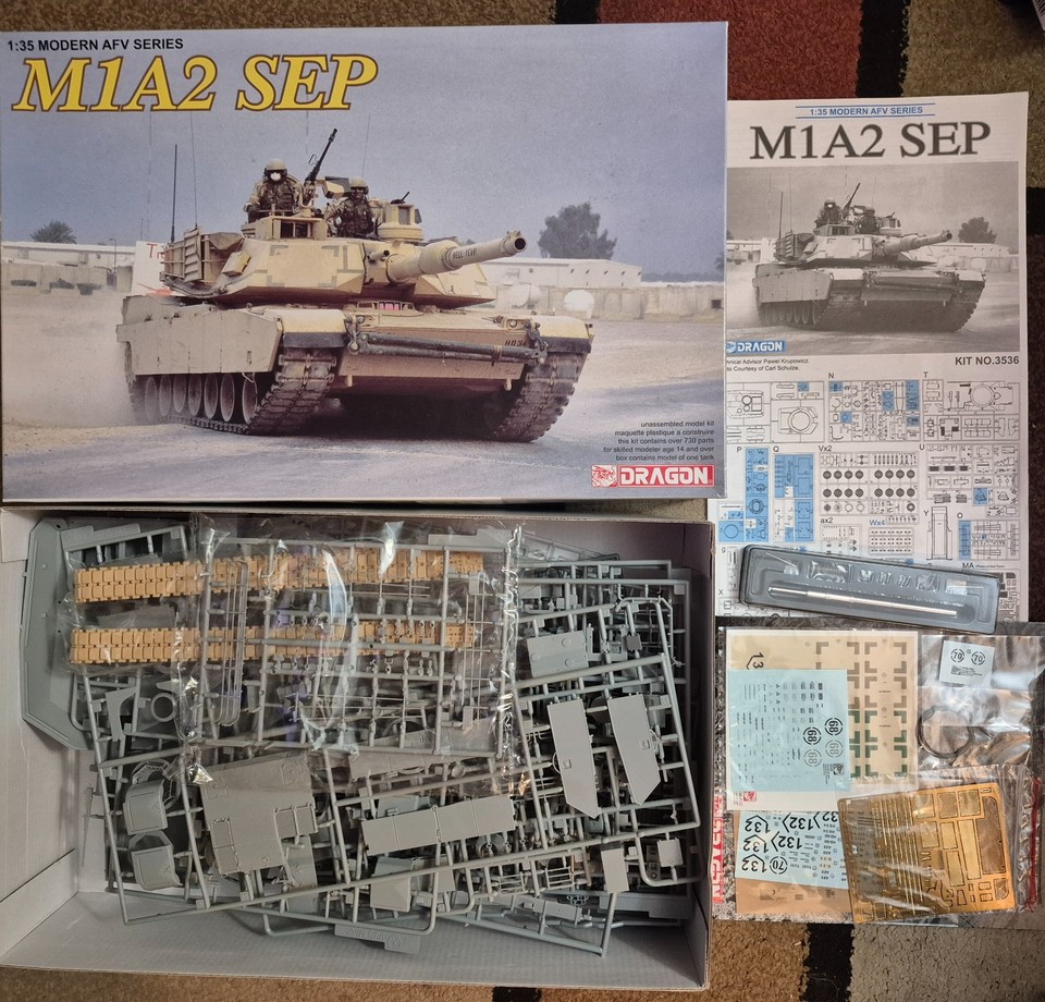 Set of 2 Dragon M1A1 AIM & M1A2 SEP Abrams 1:35 scale plastic model ...