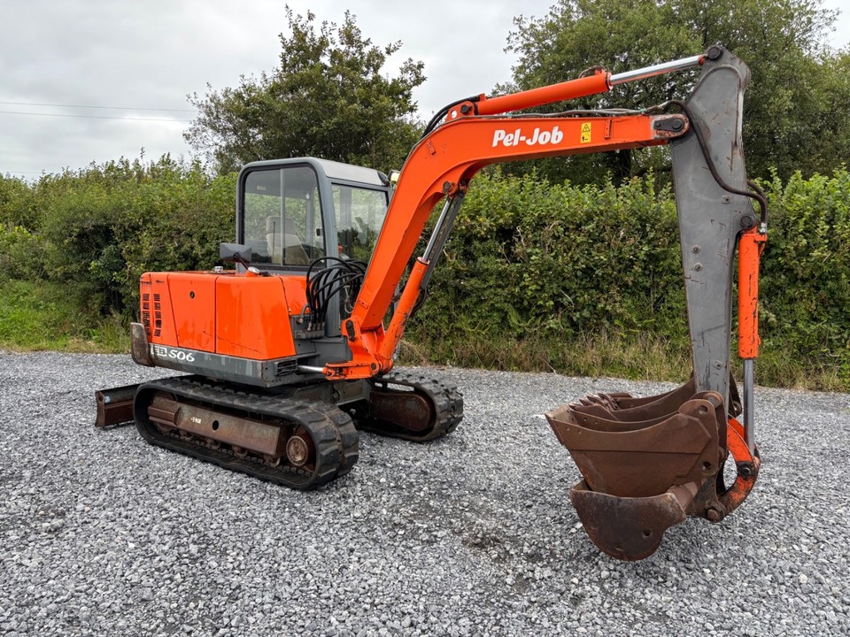 Pel-Job EB 506 5 ton digger 1998 3 buckets | eBay UK