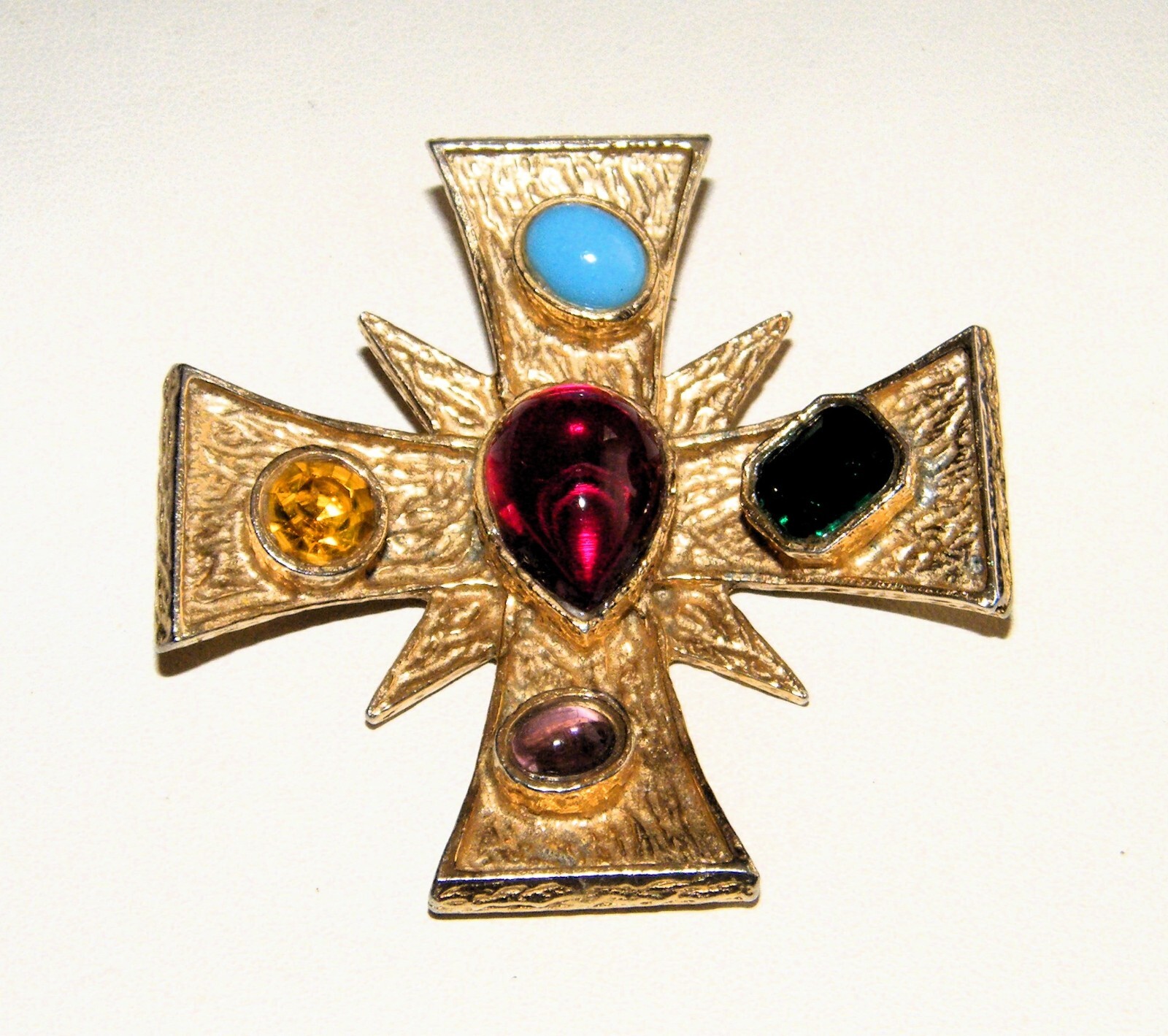 Beautiful Vintage "BENEDIKT NY" MALTESE CROSS BROOCH … - Gem