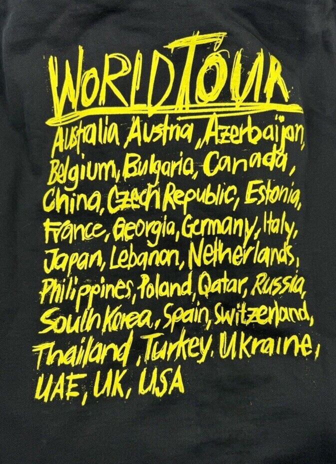 VETEMENTS - VETEMENTS WORLD TOUR OVERISZED HOODIE SIZE: XS VETEMENTS - VETEMENTS WORLD TOUR OVERISZED HOODIE SIZE: XS