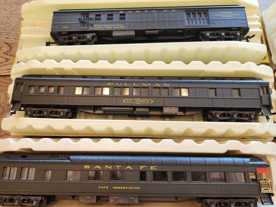 AHM HO TRAINS SANTA FE HEAVYWEIGHT PASSENGER CARS SET OF 6 NICE !!! | eBay