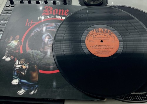 Bone Thugs-N-Harmony – 1st Of Tha Month OG 1995 Press in Picture Cover ...
