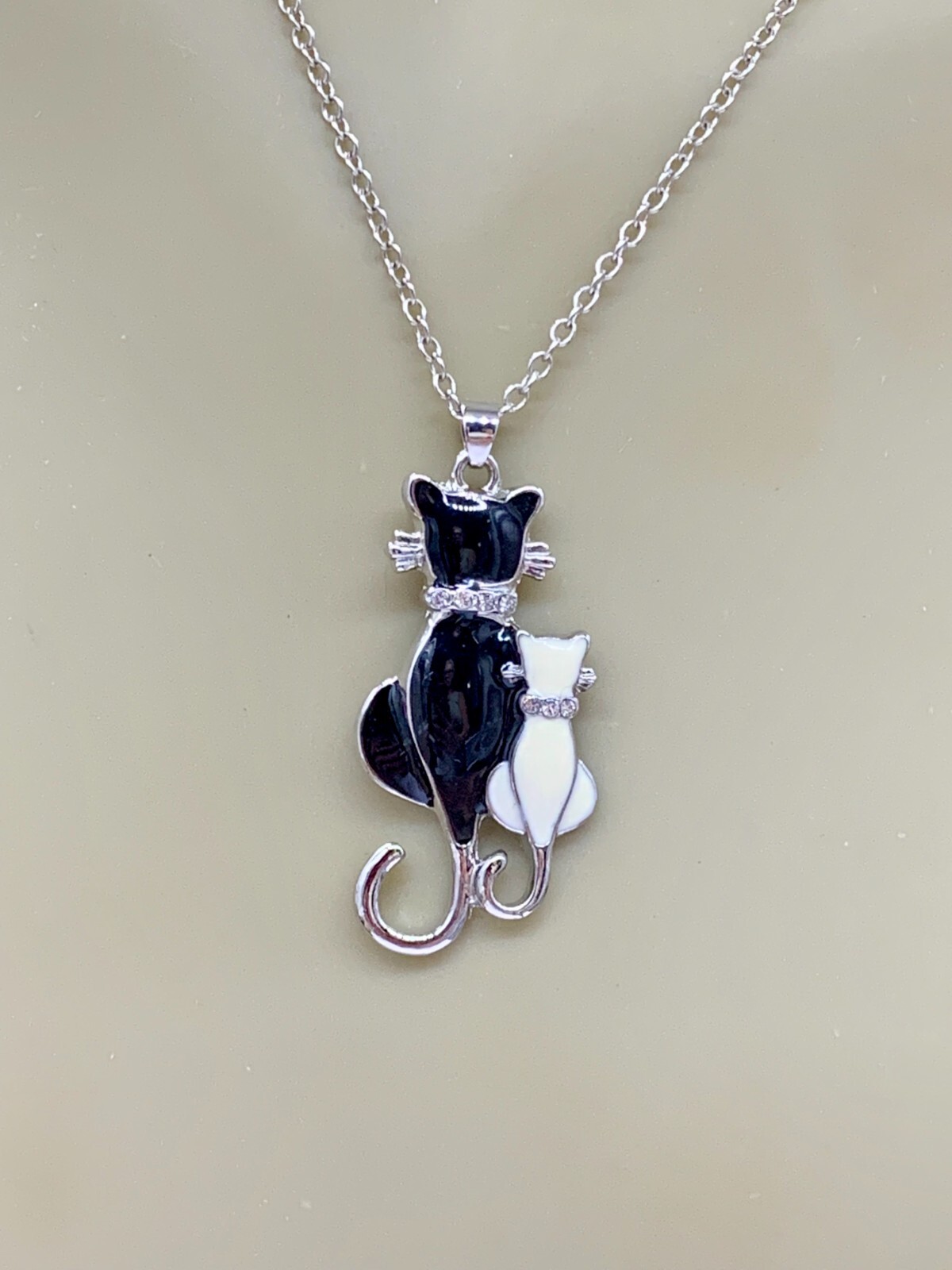 SILVER PLATED BLACK WHITE ENAMEL RHINESTONE CAT KITTEN CHAIN NECKLACE ...