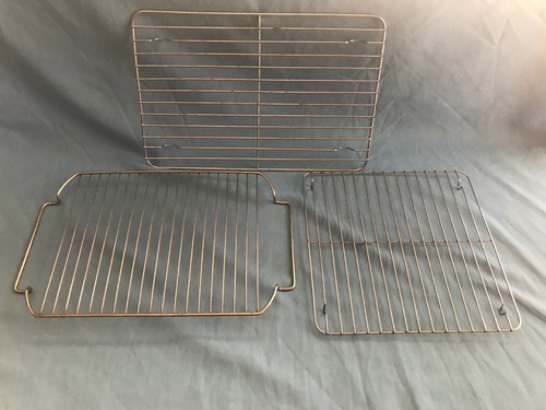 3 Pre-Owned Stainless-Steel Cooling / Baking / Roasting / BBQ Grill ...