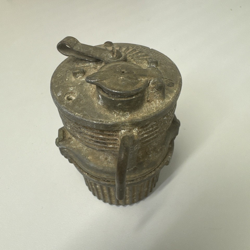 Vintage 1920s Fred R Belt Lu Mi Num Carbide Miners Lamp Die Cast ...