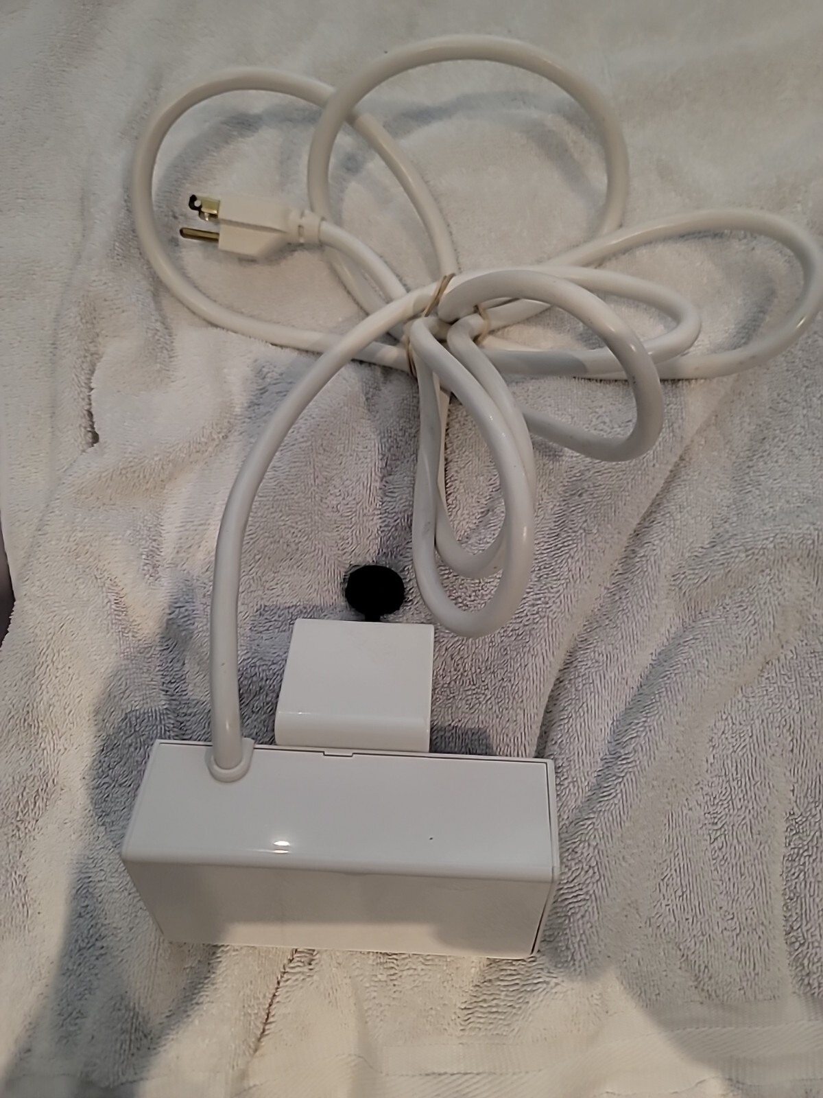 Steelcase PowerStrip Clampdown with Outlet (2) & Usb Port (2) White ...