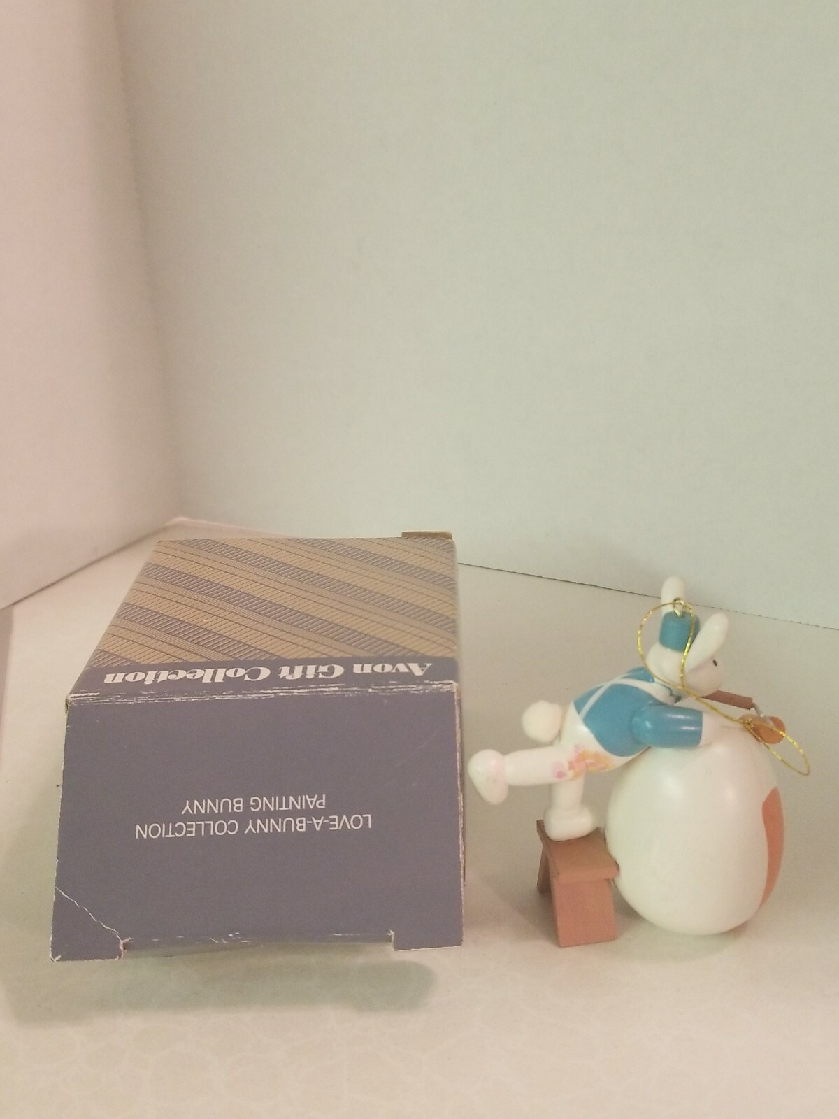 AVON LOVE-A -BUNNY COLLECTION. PAINTING BUNNY. | eBay