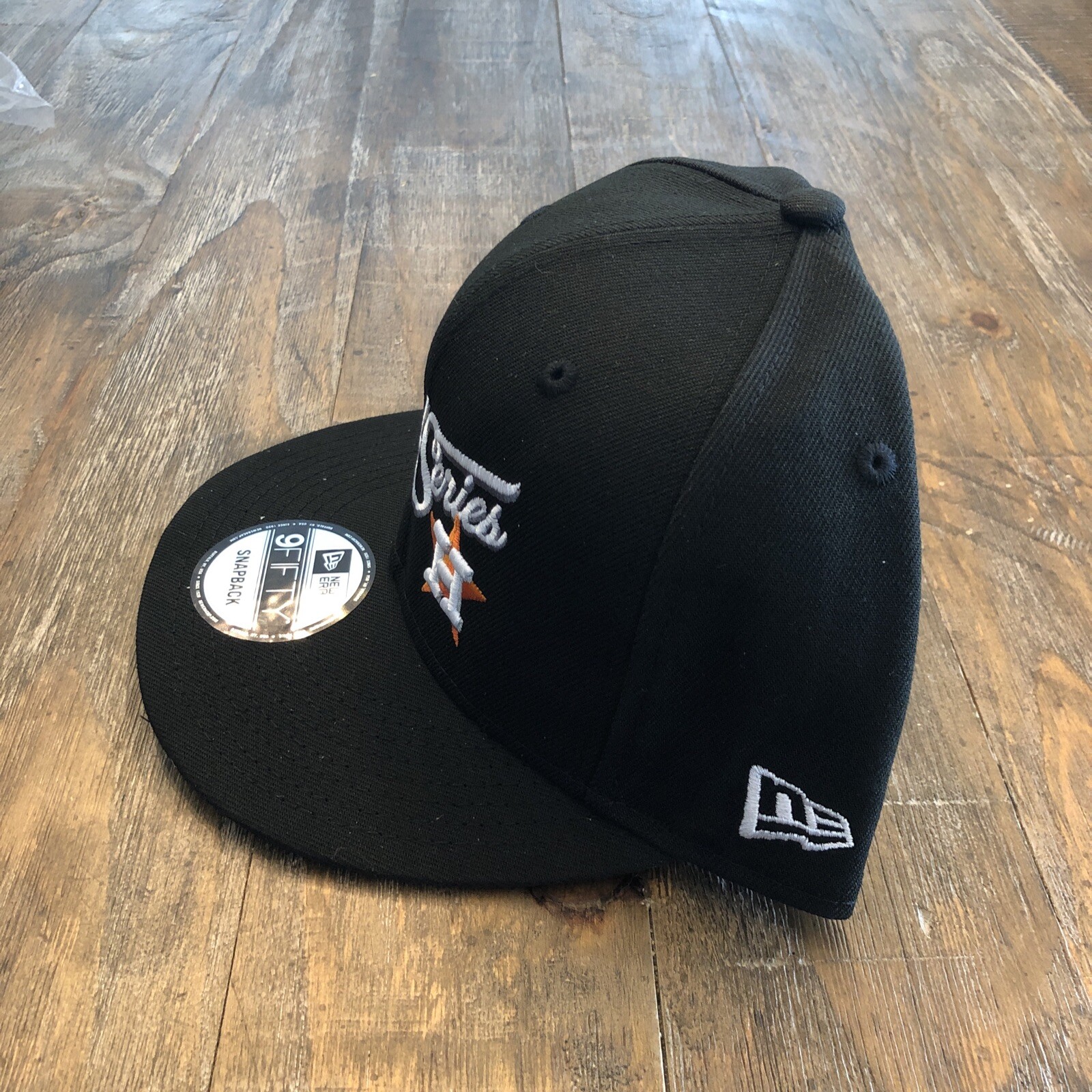 New Era MLB 2022 World Series Locker Room Baseball Cap, Houston Astros ...