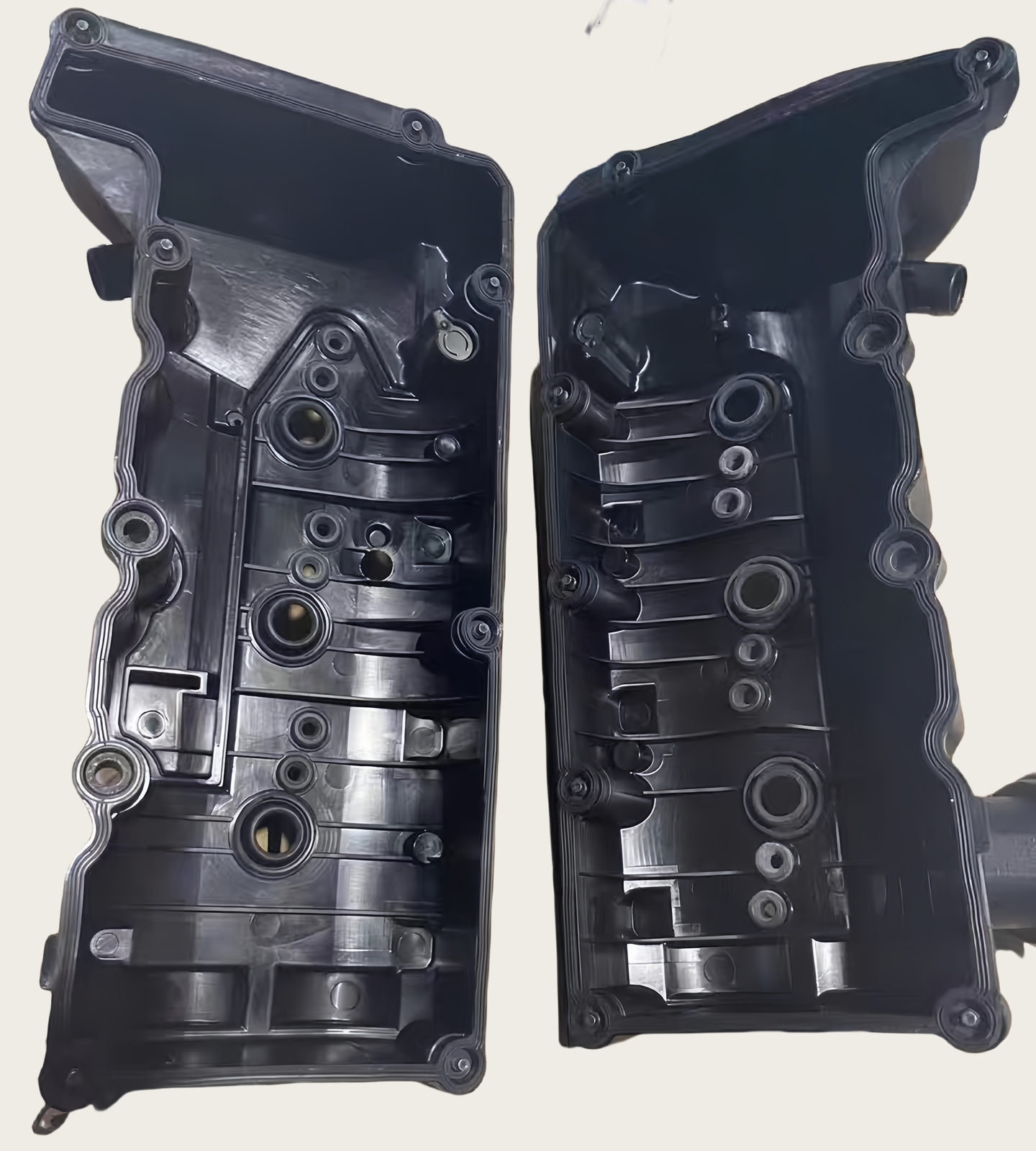 One pair of OEM Audi Q7 Cayenne 3.0 TDI valve covers 059103469AR ...